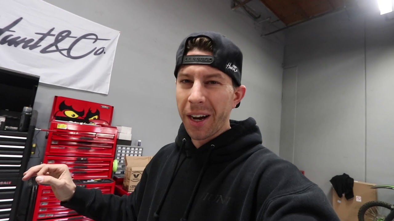 Garage Tour with TJ Hunt - Valvoline™ Global